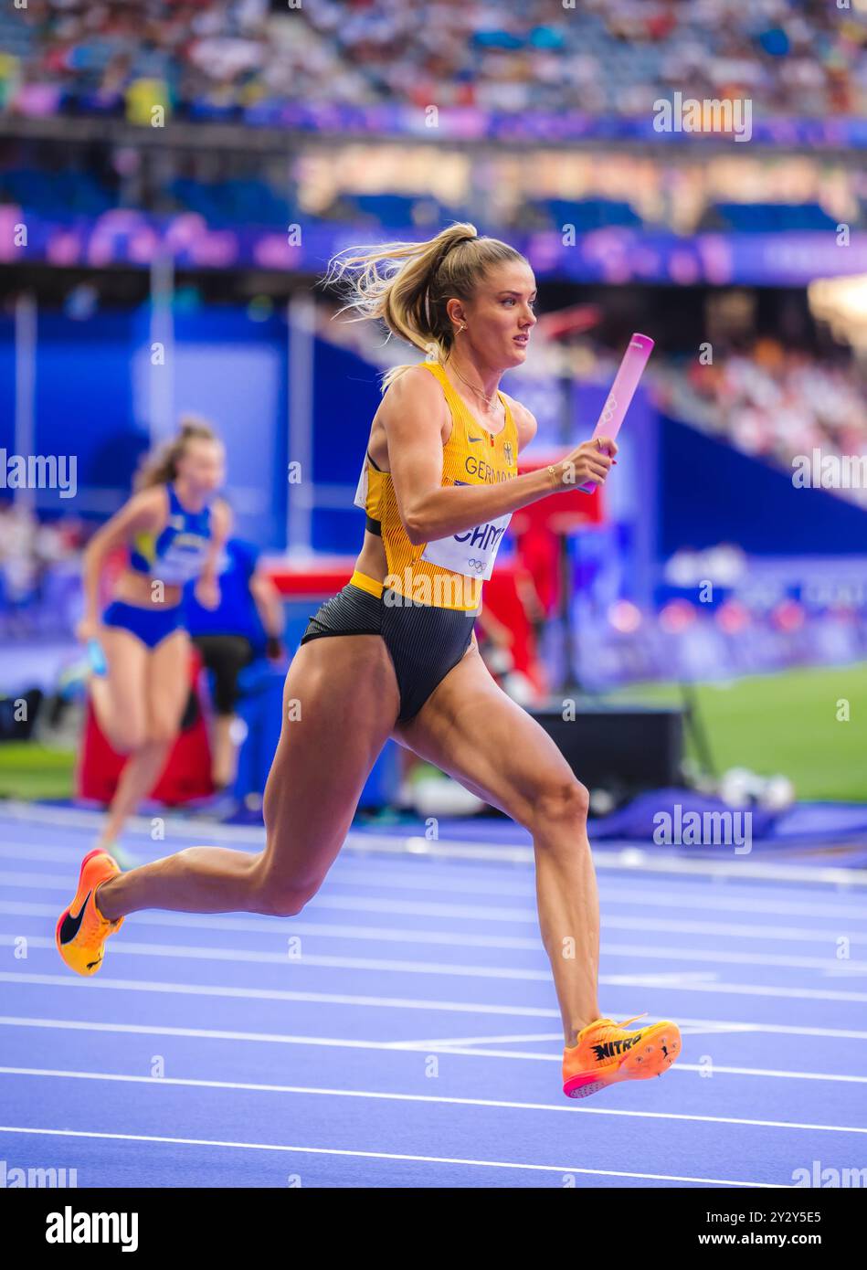 Alica Schmidt participating in the 4X400 meters relay at the Paris 2024 ...