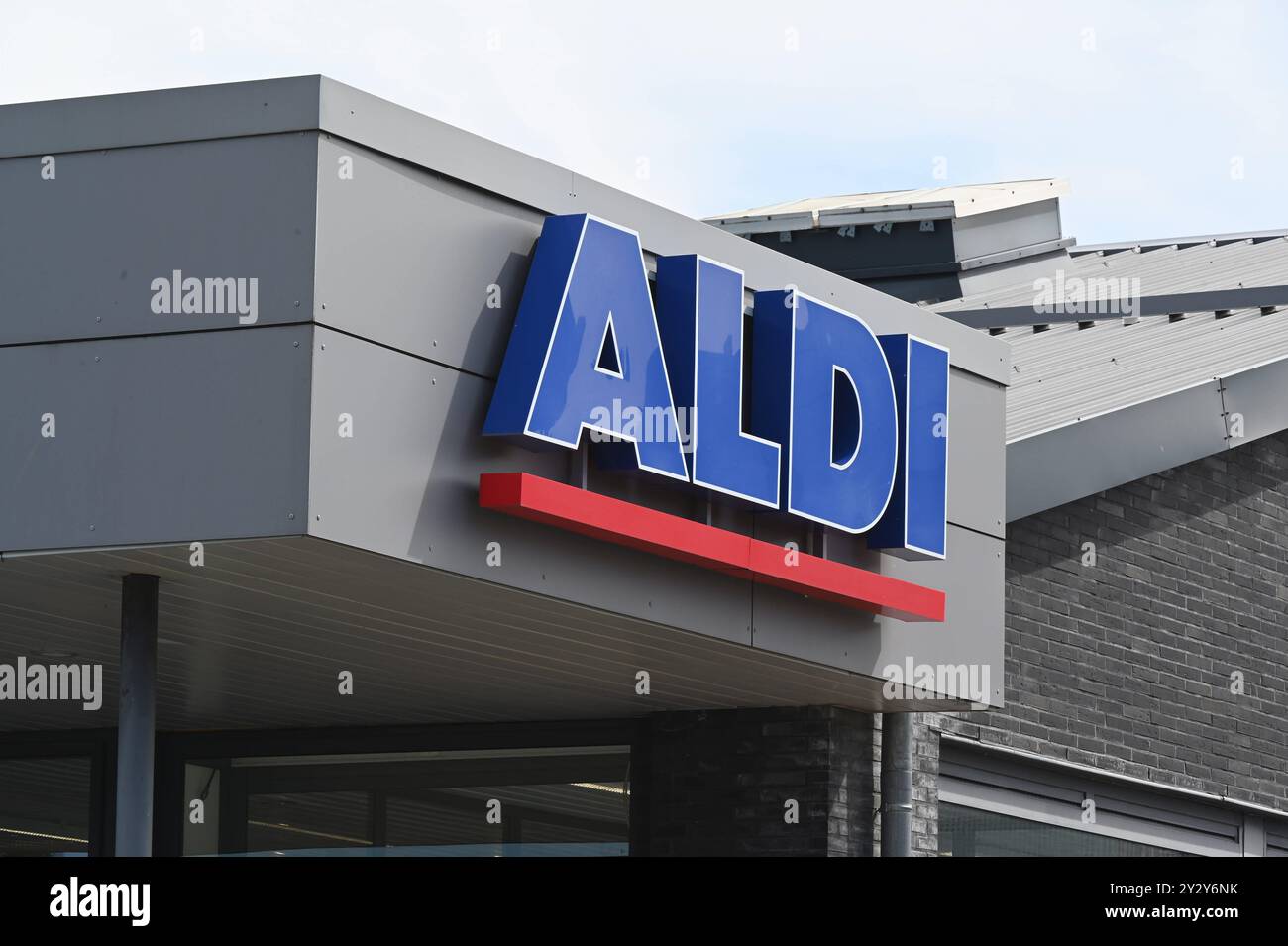 Logo, Schriftzug des Discounter ALDI NORD auf einem Schild an einer ...