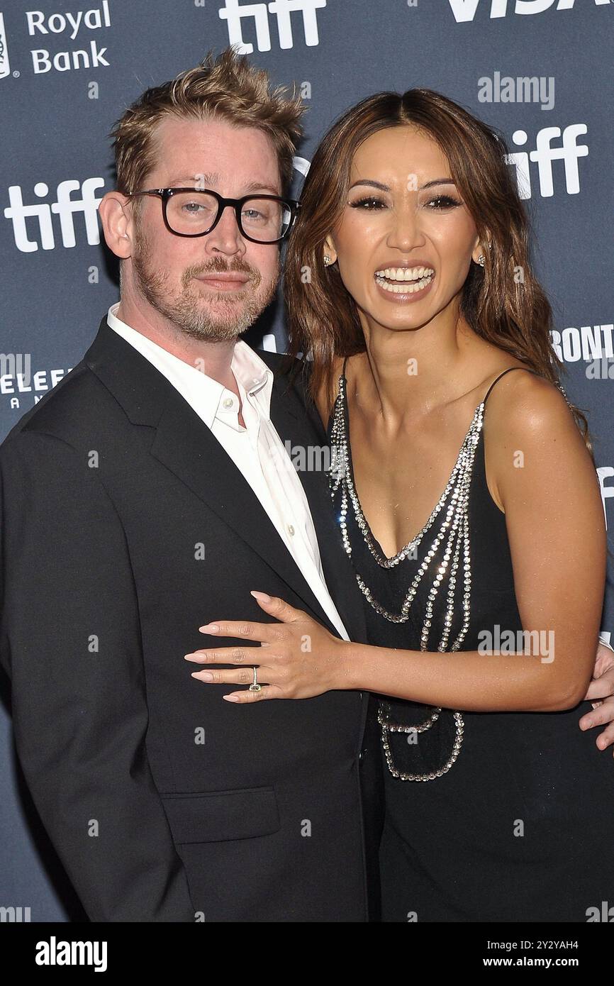 Brenda song and macaulay culkin hi-res stock photography and images - Alamy