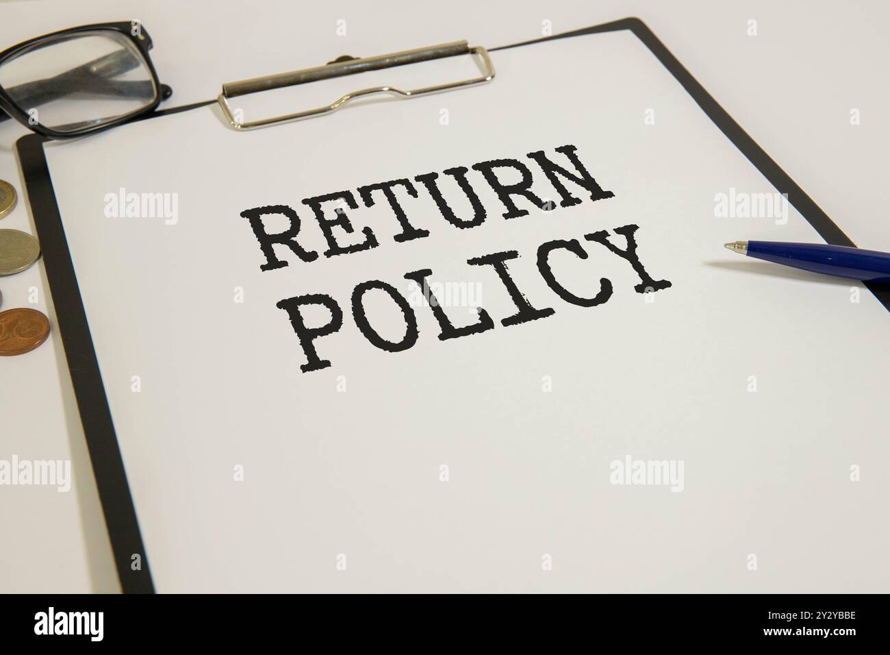 Customer return policy hi-res stock photography and images - Alamy