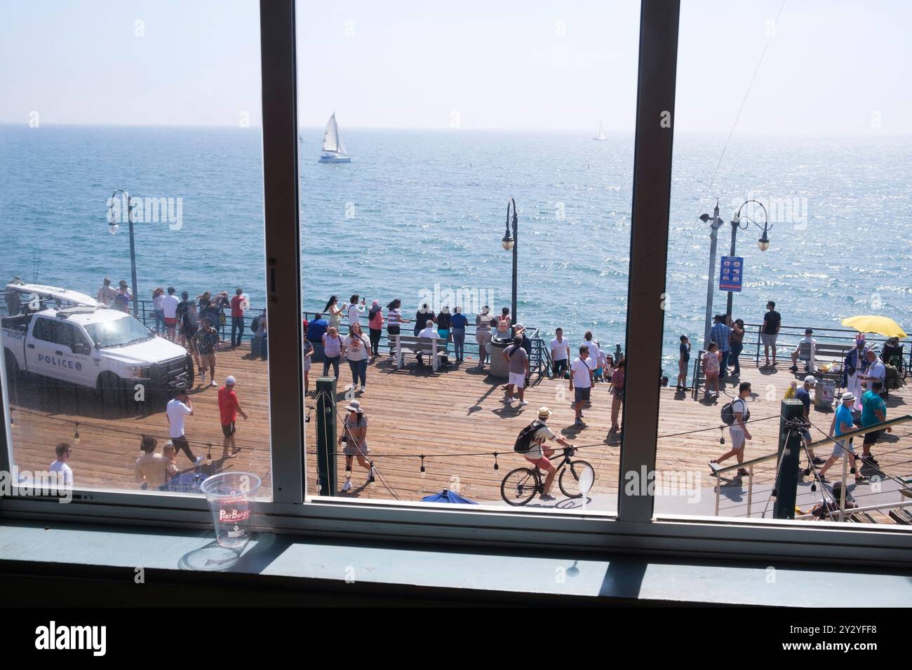 Observation deck window, Santa Monica Pier, Santa Monica, Los Angeles ...