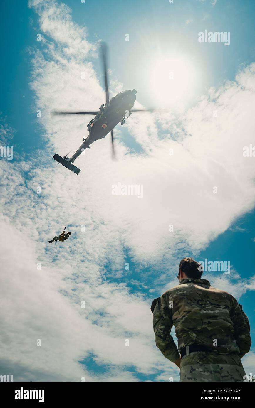U.S. Army Green Berets from 1st Special Forces (Airborne) conduct ...