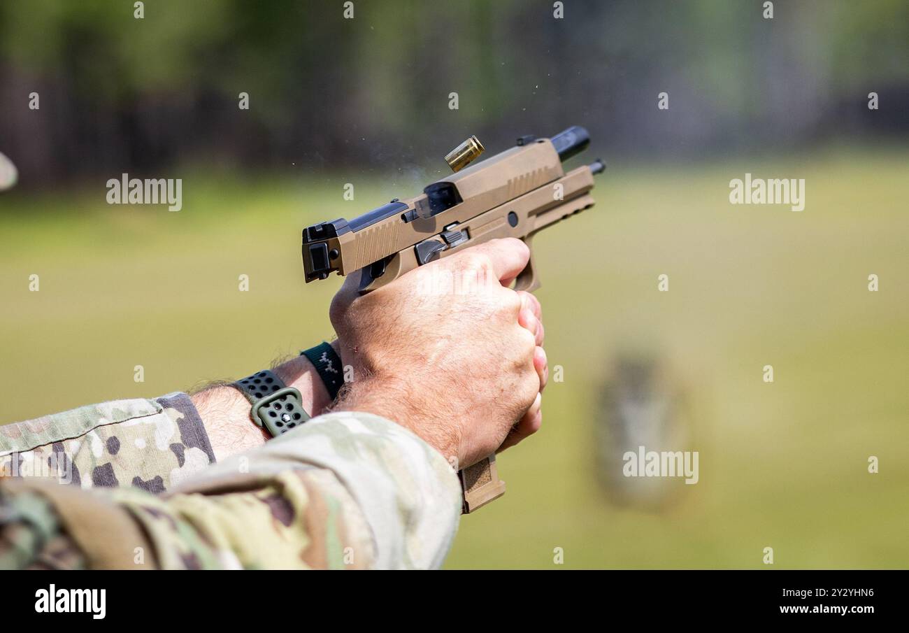 U.S. Soldiers assigned to the 51st Military Police (MP) Battalion, 59th ...
