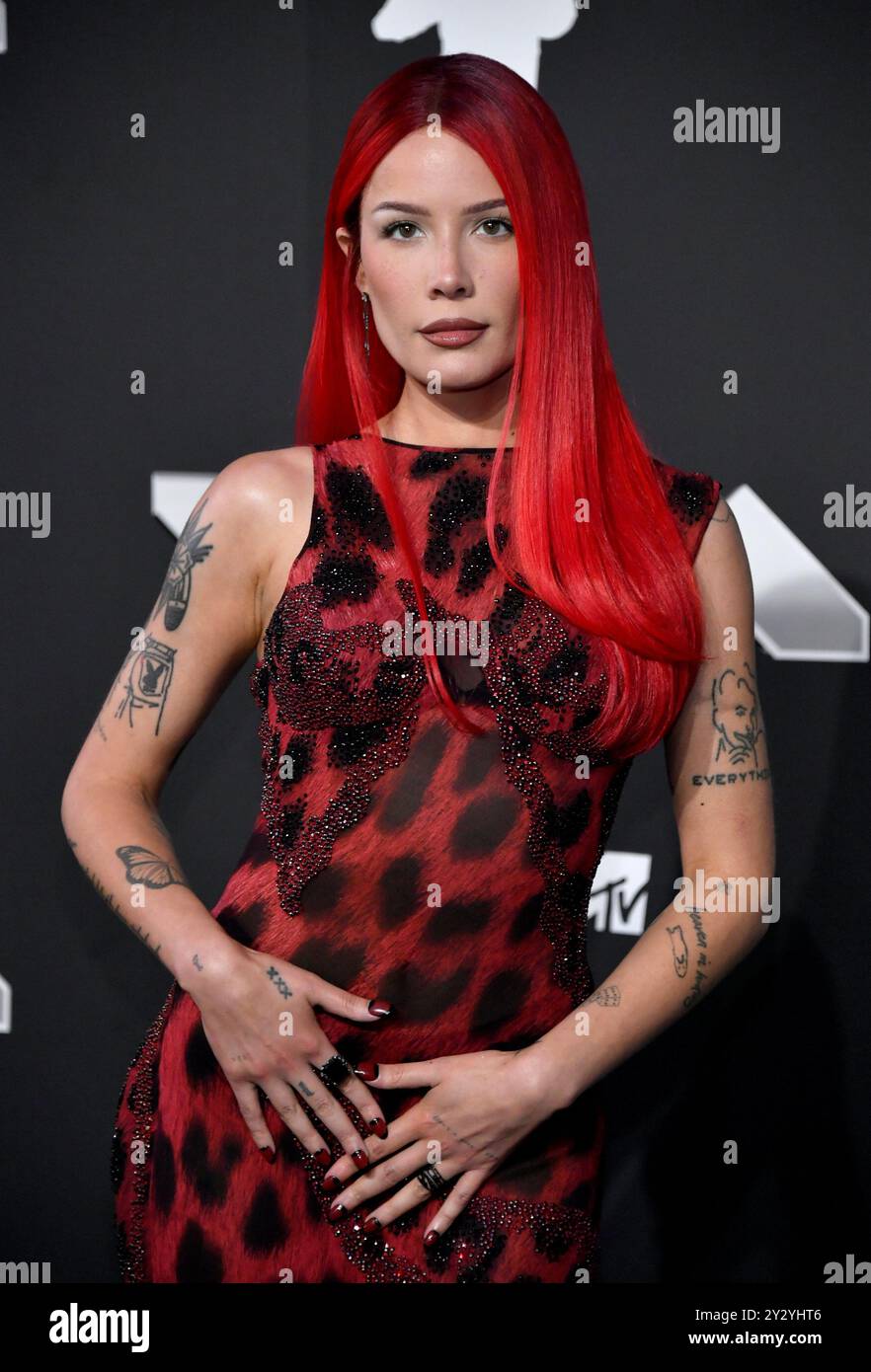Halsey arrives at the MTV Video Music Awards on Wednesday, Sept. 11 ...