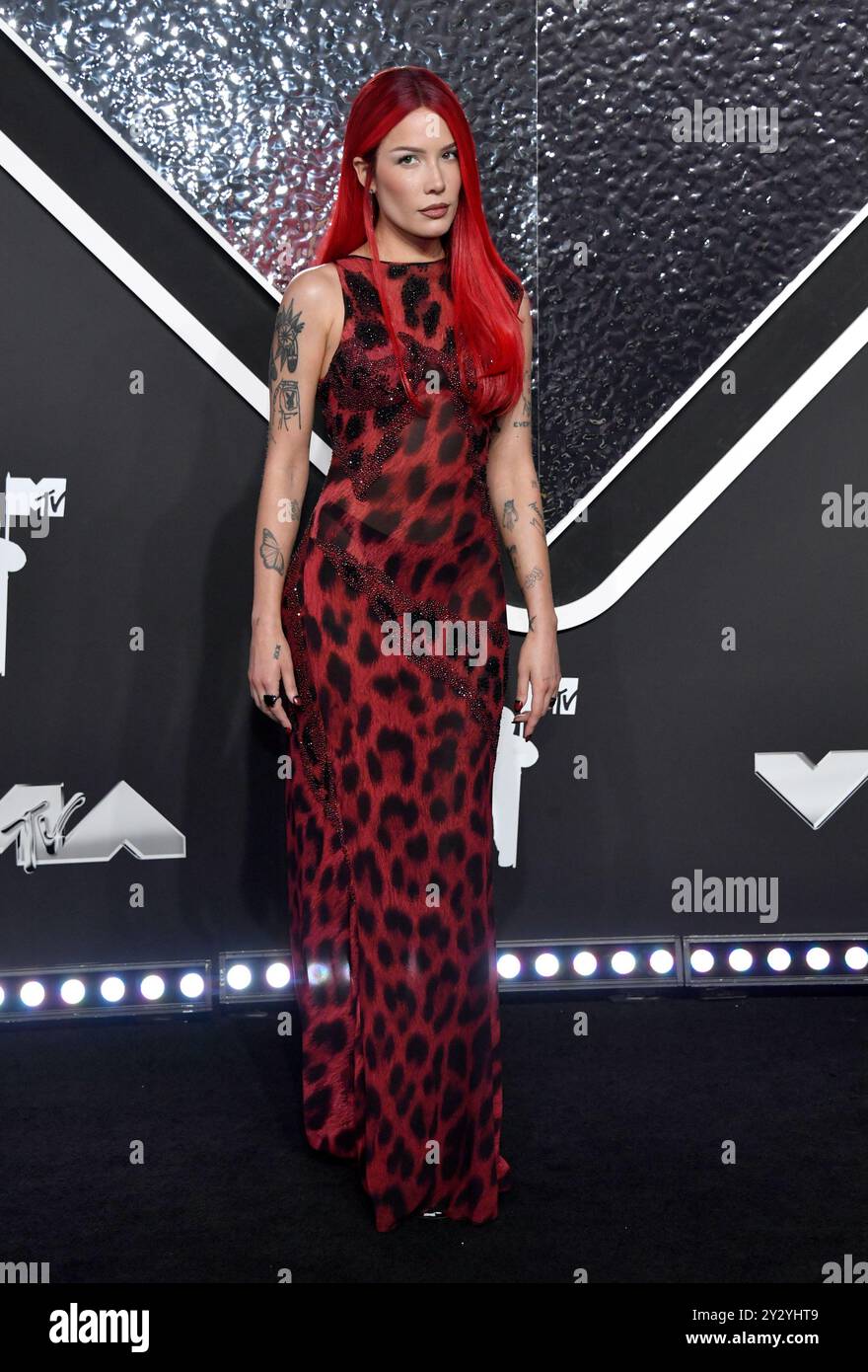 Halsey arrives at the MTV Video Music Awards on Wednesday, Sept. 11 ...