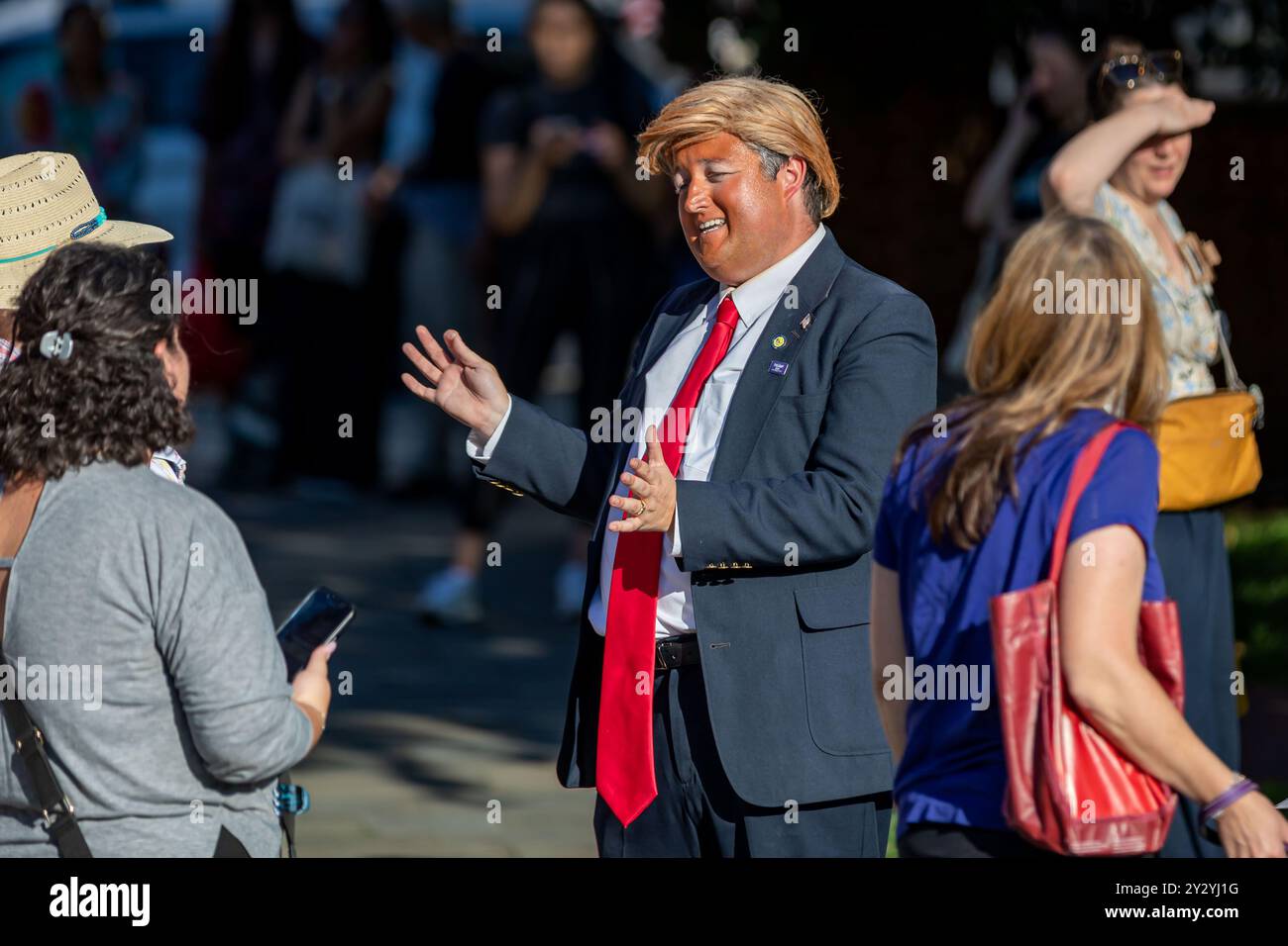 Philadelphia, United States. 05th Sep, 2024. A Trump impersonator ...