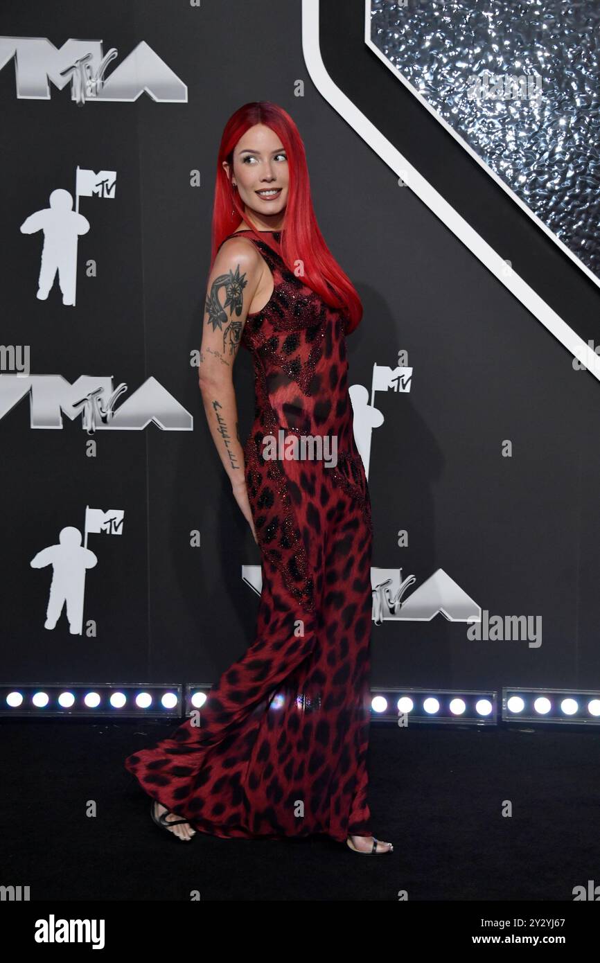 Halsey arrives at the MTV Video Music Awards on Wednesday, Sept. 11 ...