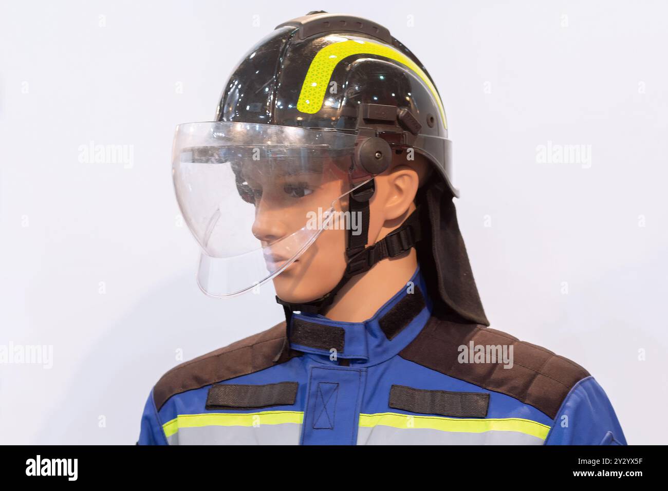 Firefighter mannequin hi-res stock photography and images - Alamy