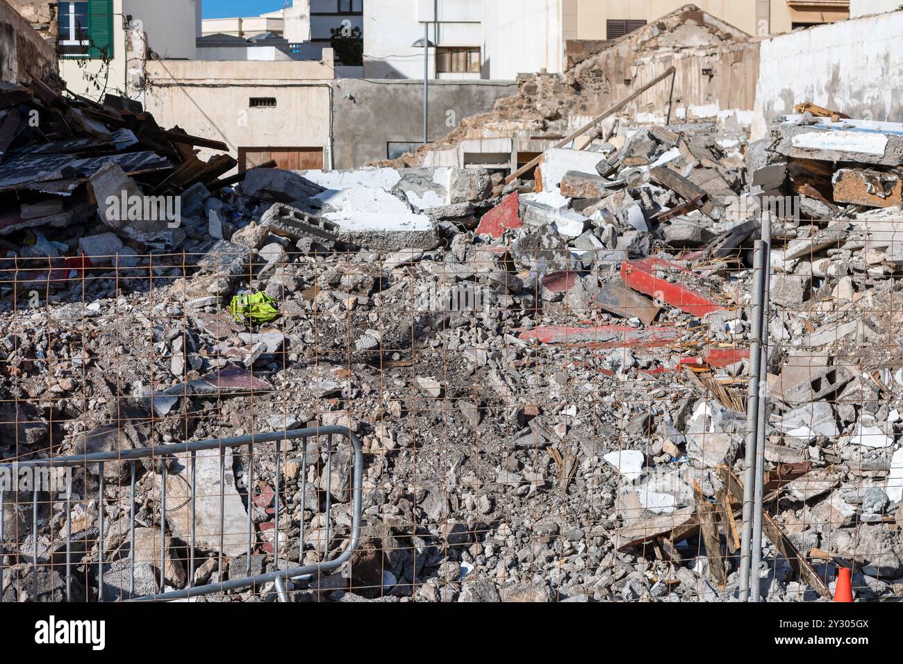 Destruction pollution rubble hi-res stock photography and images - Alamy