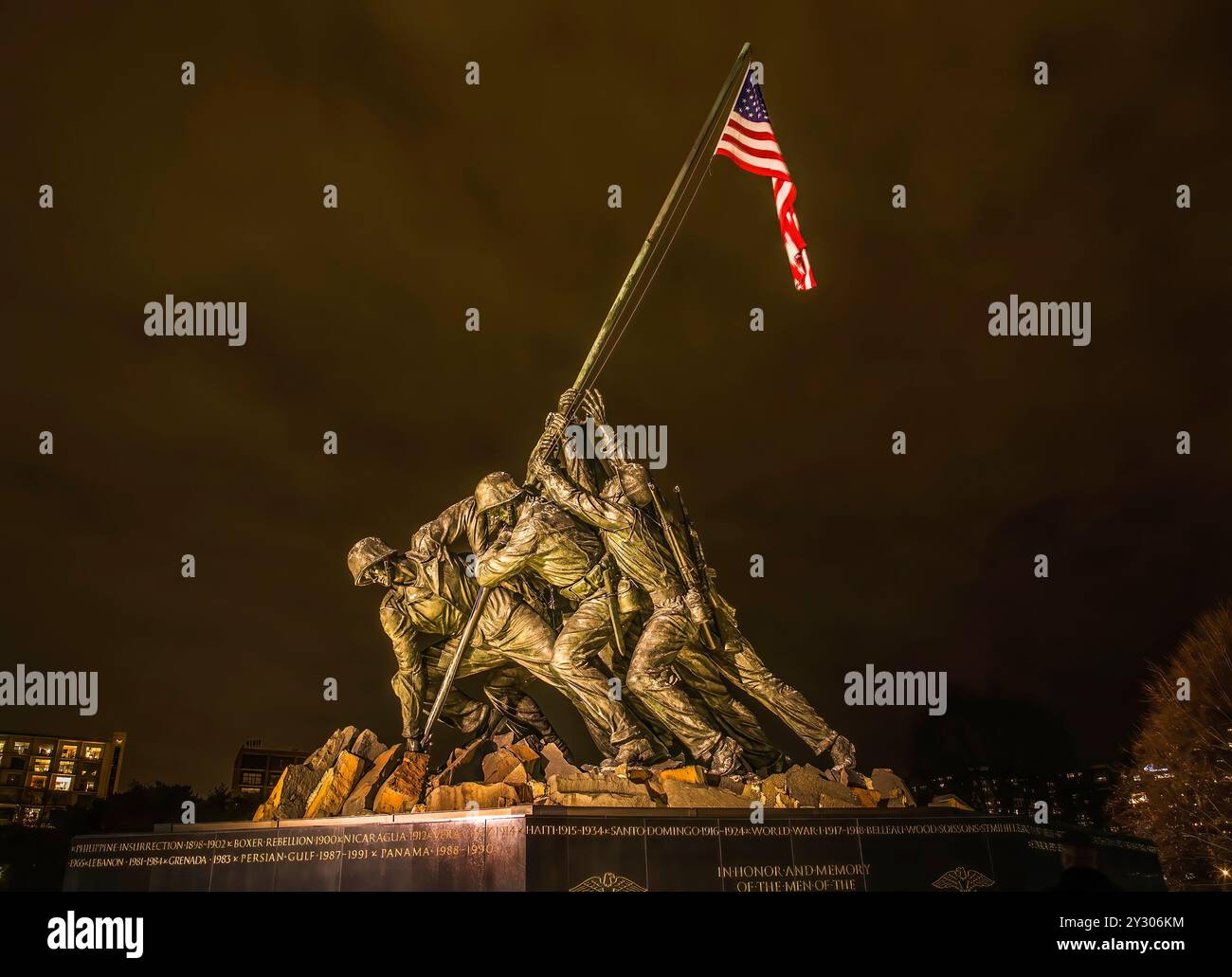 The Marine Corps War Memorial Shows the Raising of the Flag at Iwo Jima ...