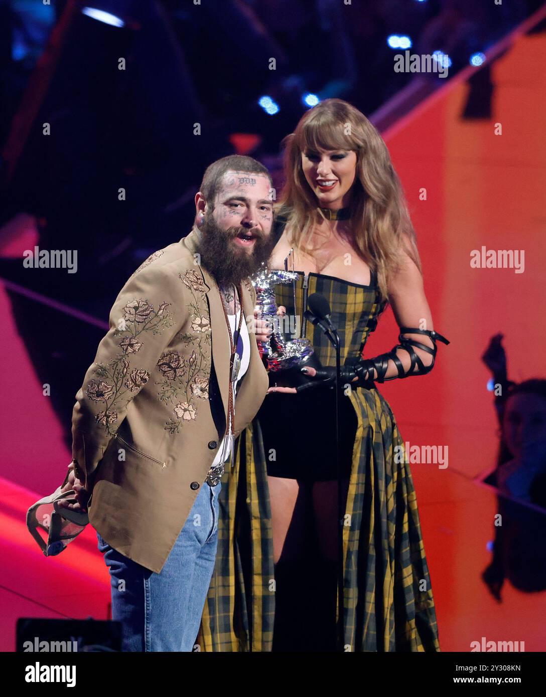 Elmont, United States. 11th Sep, 2024. Post Malone and Taylor Swift ...