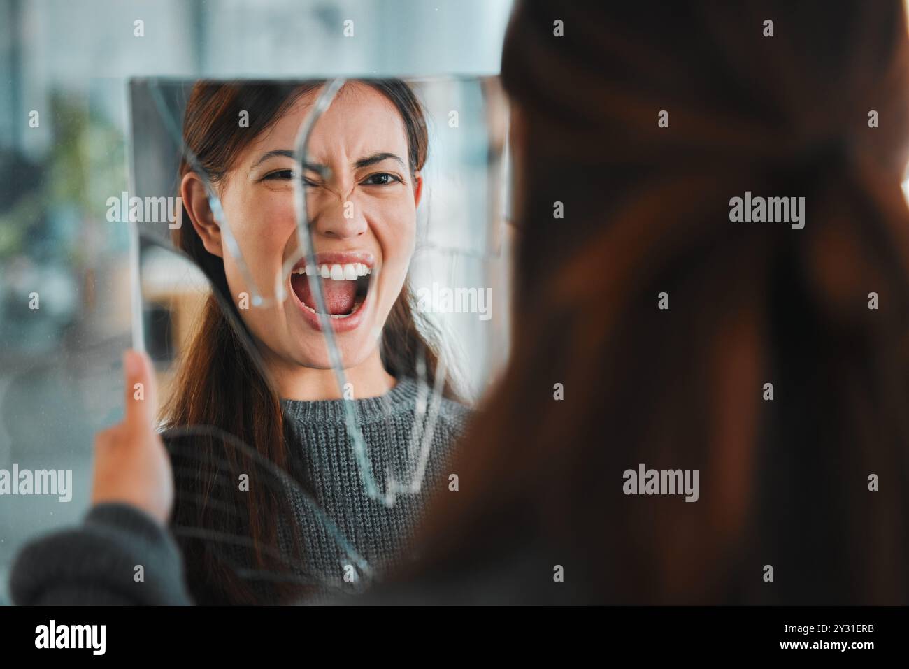 Screaming face in broken mirror hi-res stock photography and images - Alamy