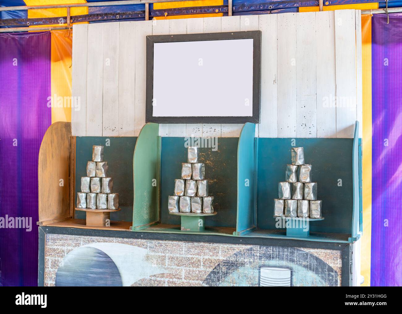 Stack of cans pyramid hi-res stock photography and images - Alamy