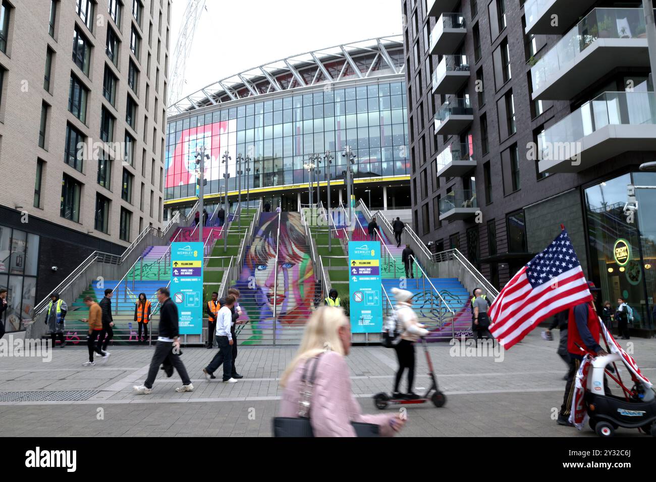 Spanish steps wembley stadium hi-res stock photography and images - Alamy