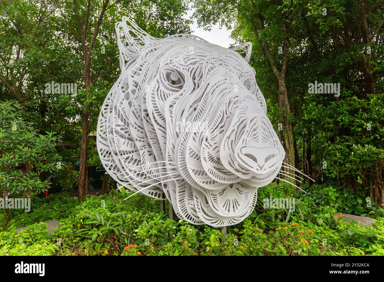 Art installation portrait of Malayan Tiger face using stainless steel ...