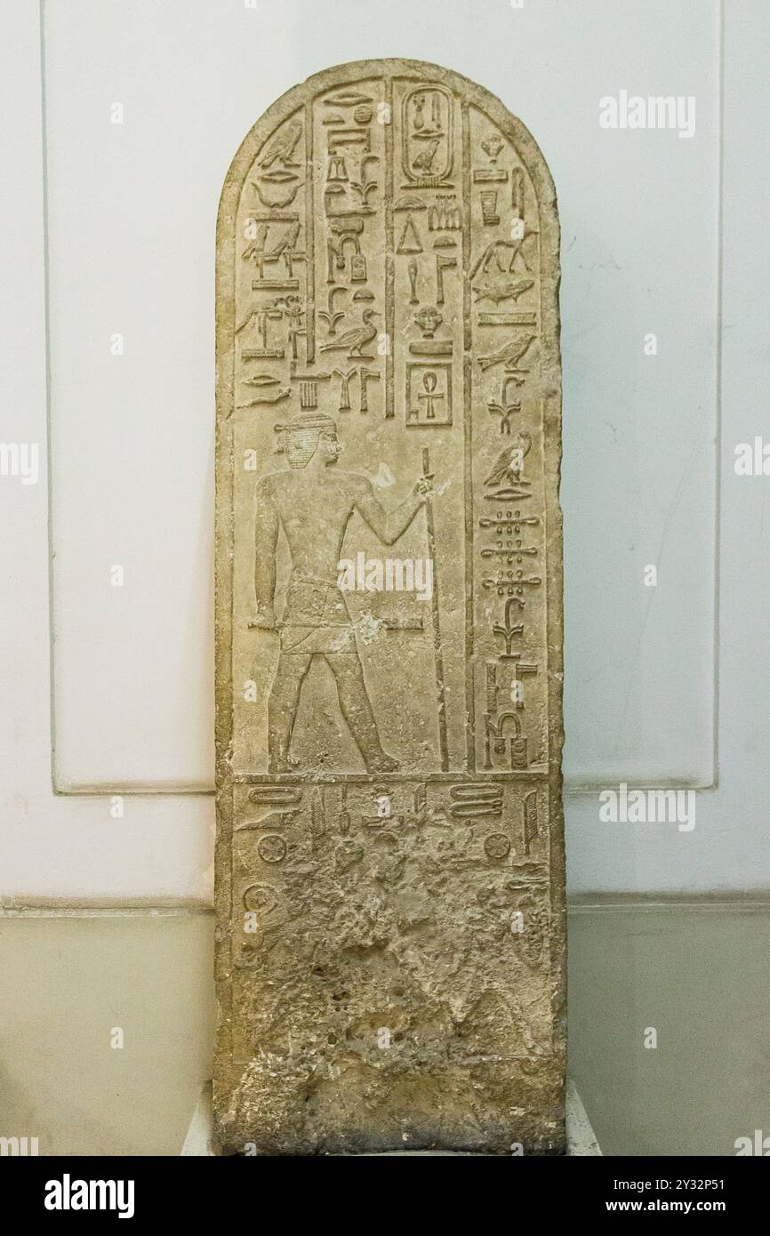 Ancient egyptian priest magic hi-res stock photography and images - Alamy