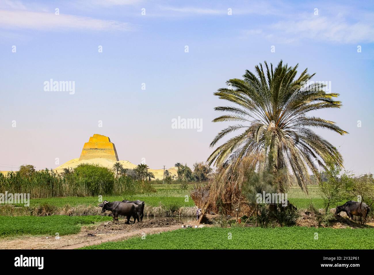 Seneferu pyramid hi-res stock photography and images - Alamy