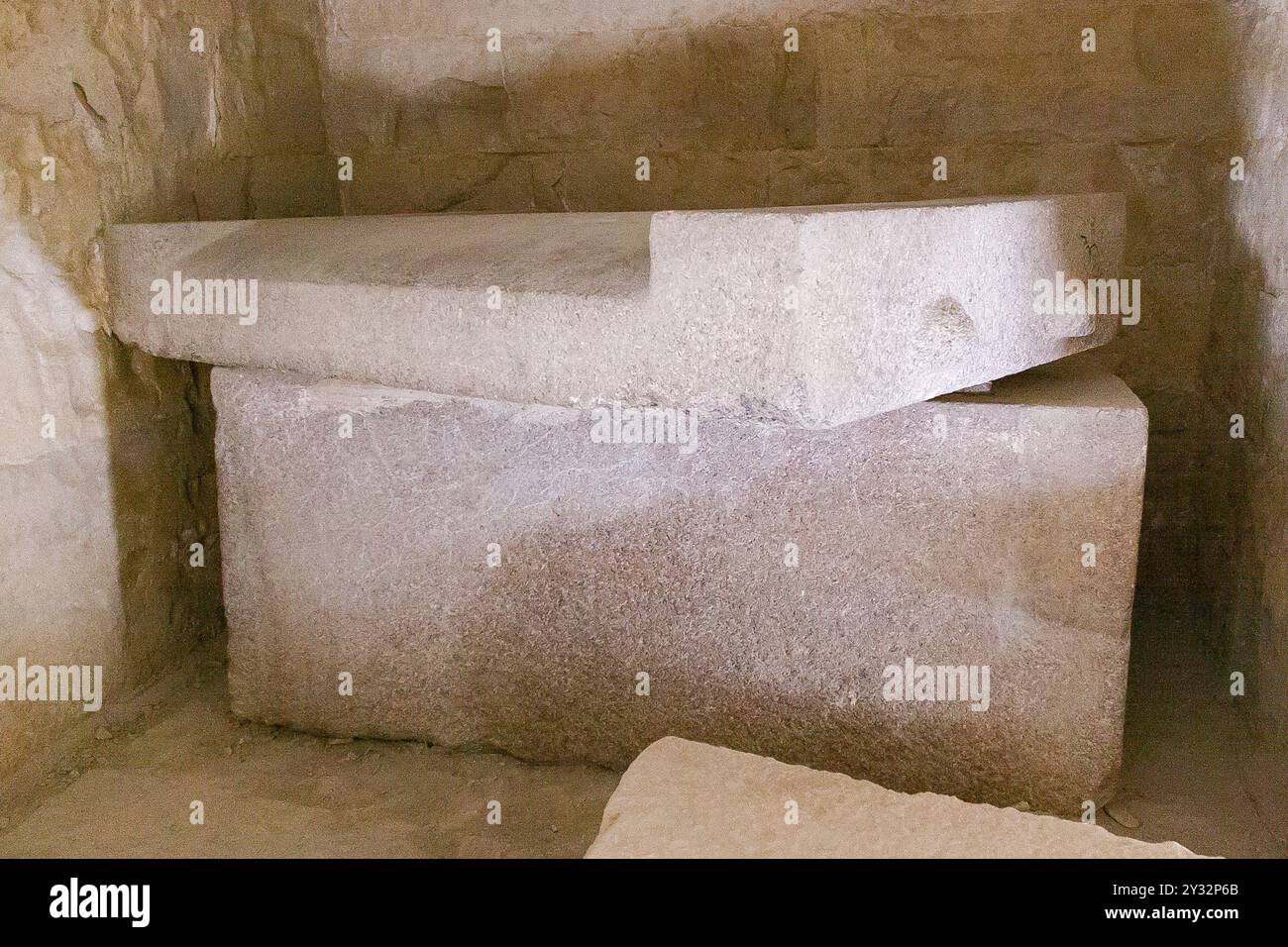 Egypt, Meidum, king Seneferu funerary complex, funerary room of the ...