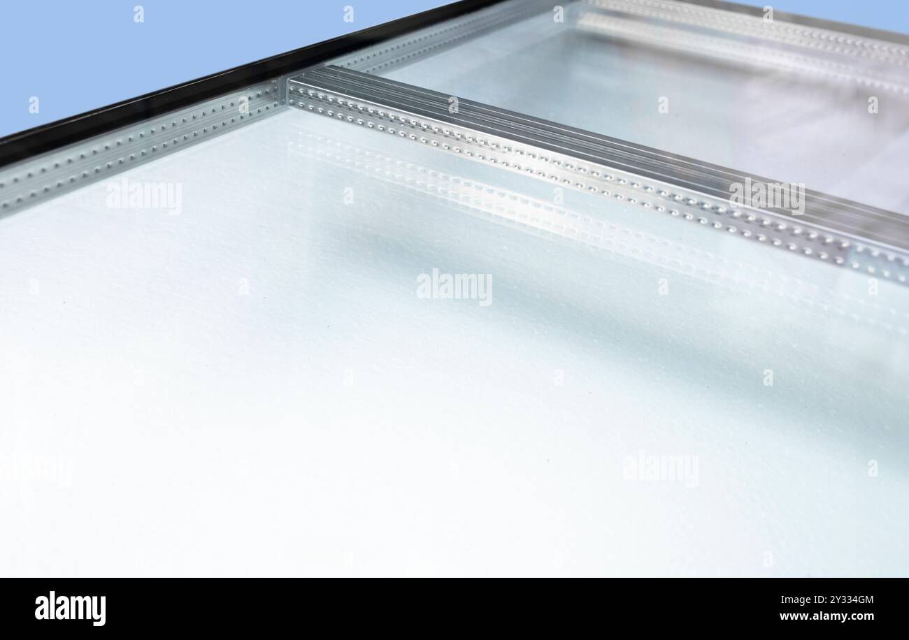Wienersprossen is insulating double glazing, with metal spacers ...