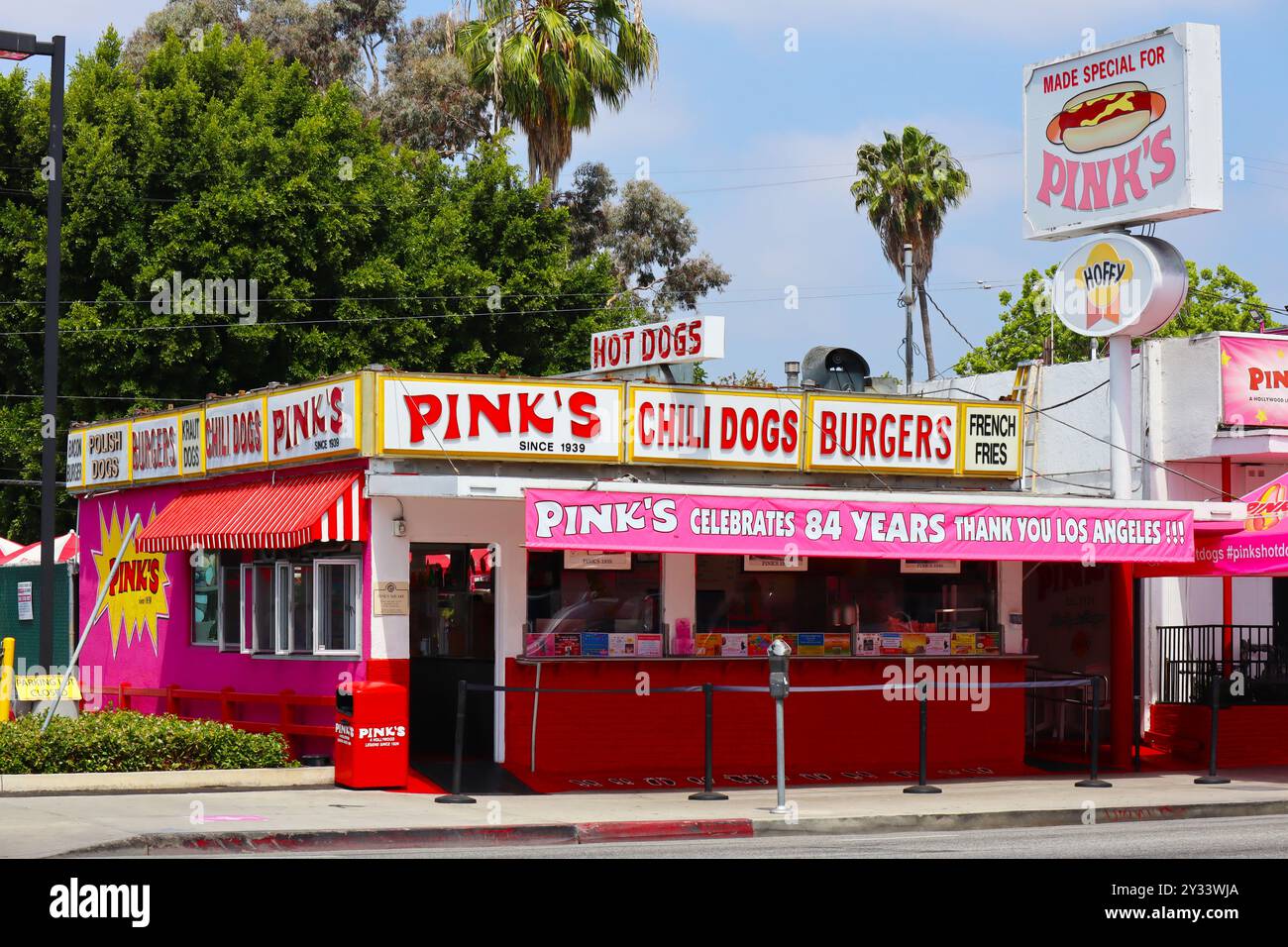 Pink's Hot Dogs, Hollywood legend Hot Dog Restaurant since 1939 located ...