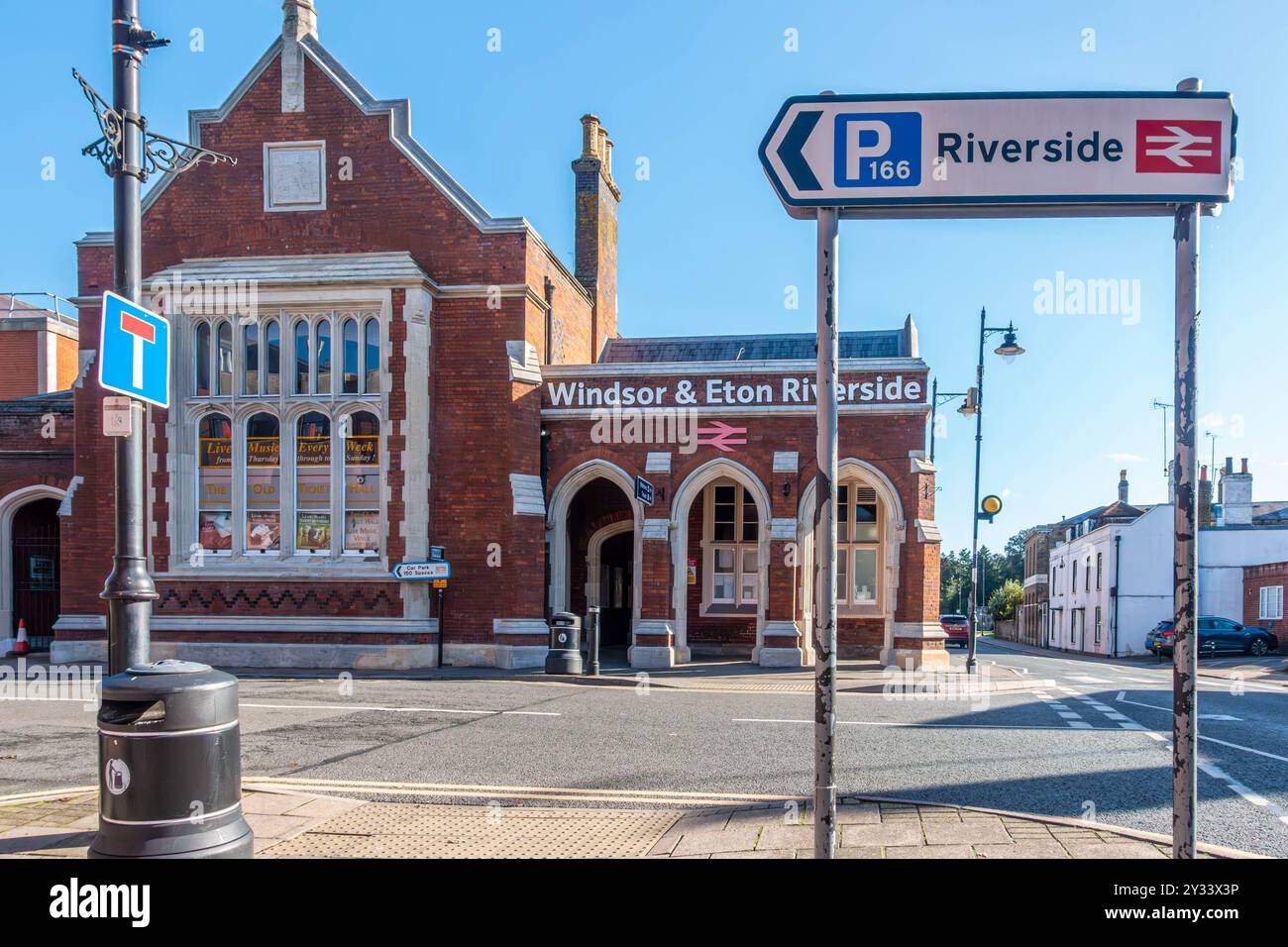 Windsor and eton riverside railway station hi-res stock photography and ...