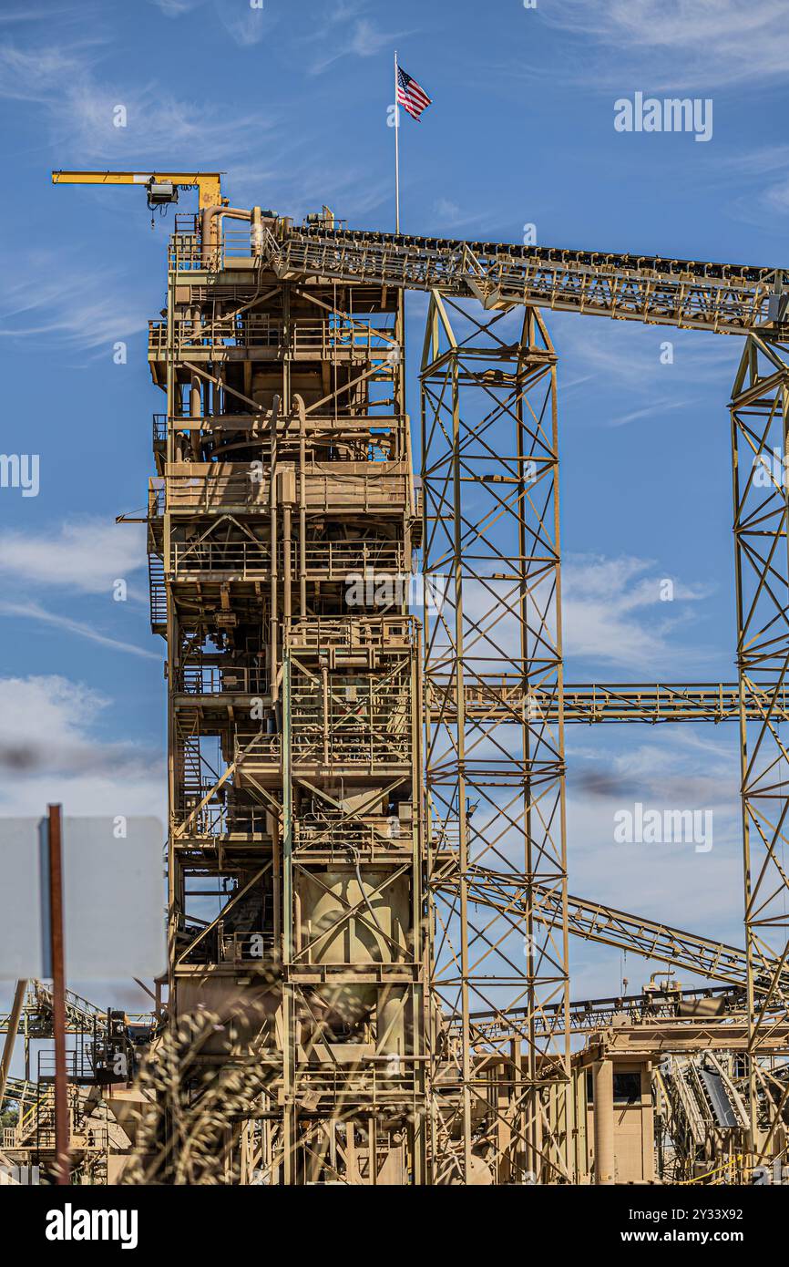 A cement factory makes a great industrial landscape Stock Photo - Alamy