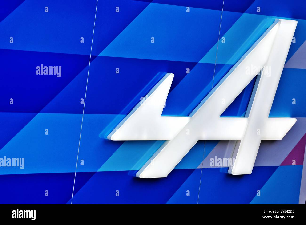 Alpine f1 team logo hi-res stock photography and images - Alamy