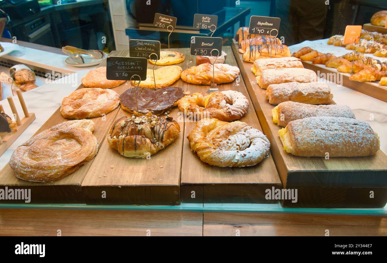 Croissants bakery display hi-res stock photography and images - Alamy