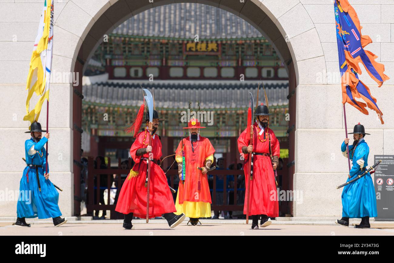 Guardians dressed in traditional Joseon Dynasty clothing guard ...