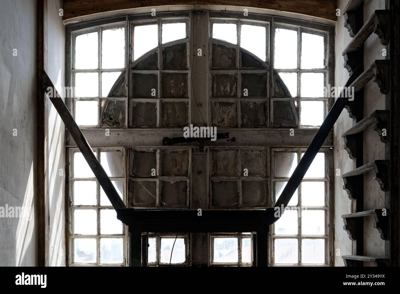 Abstract composition fills hi-res stock photography and images - Alamy