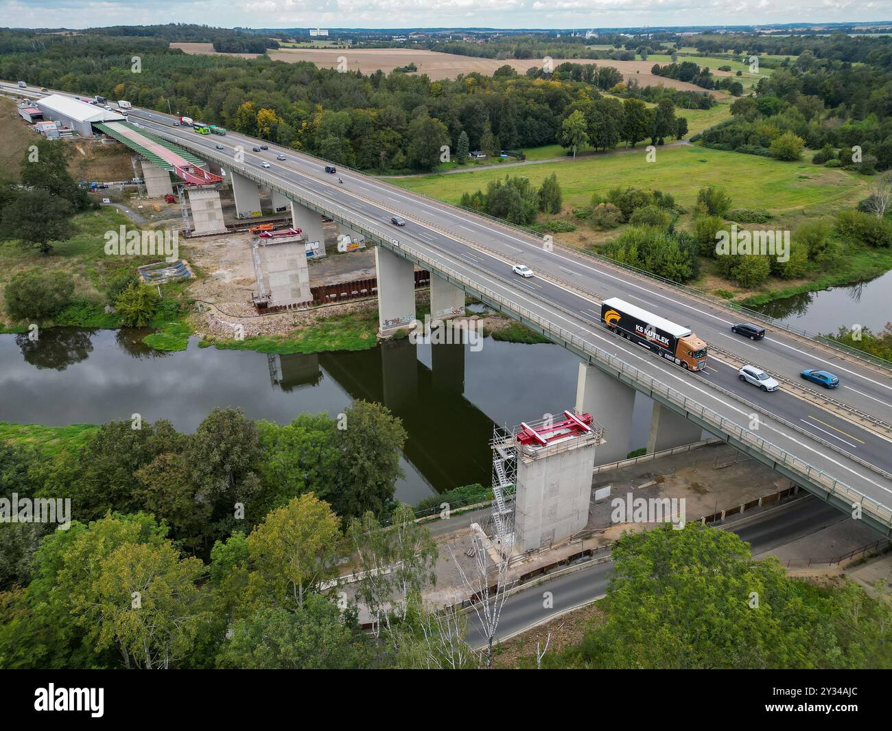 12 September 2024, Saxony, Grimma: The new Mulde bridge on the A14 near ...