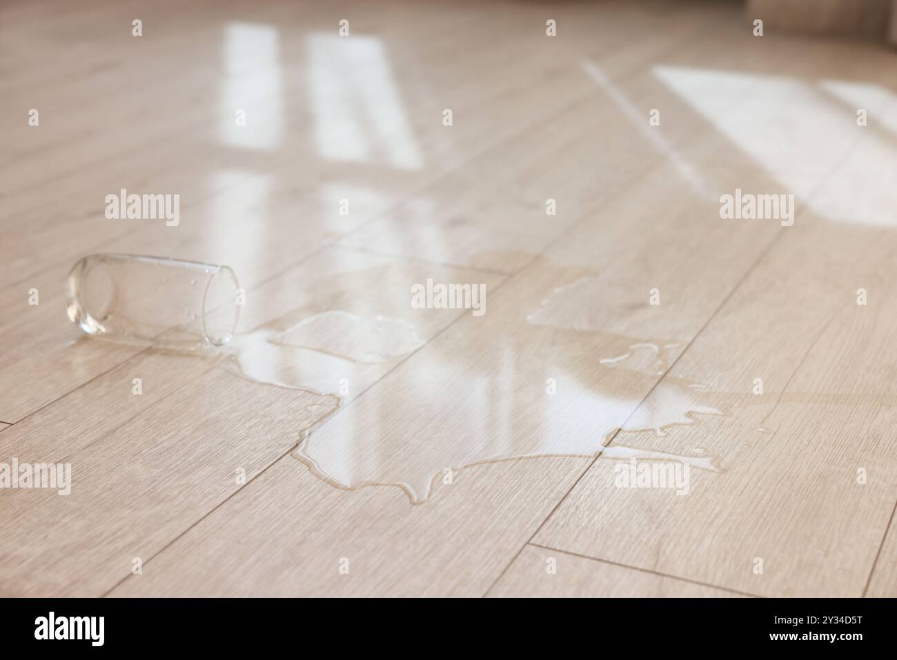 Laminate flooring problem hi-res stock photography and images - Alamy