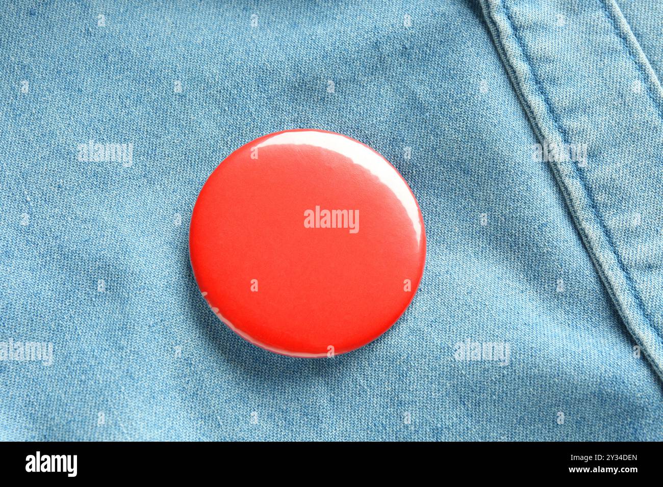 Pinned badge hi-res stock photography and images - Alamy