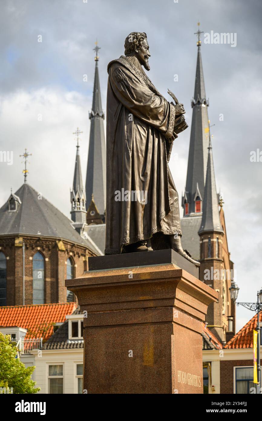 The Hugo Grotius Statue in front of the Nieuwe Kerk, Delft, The ...