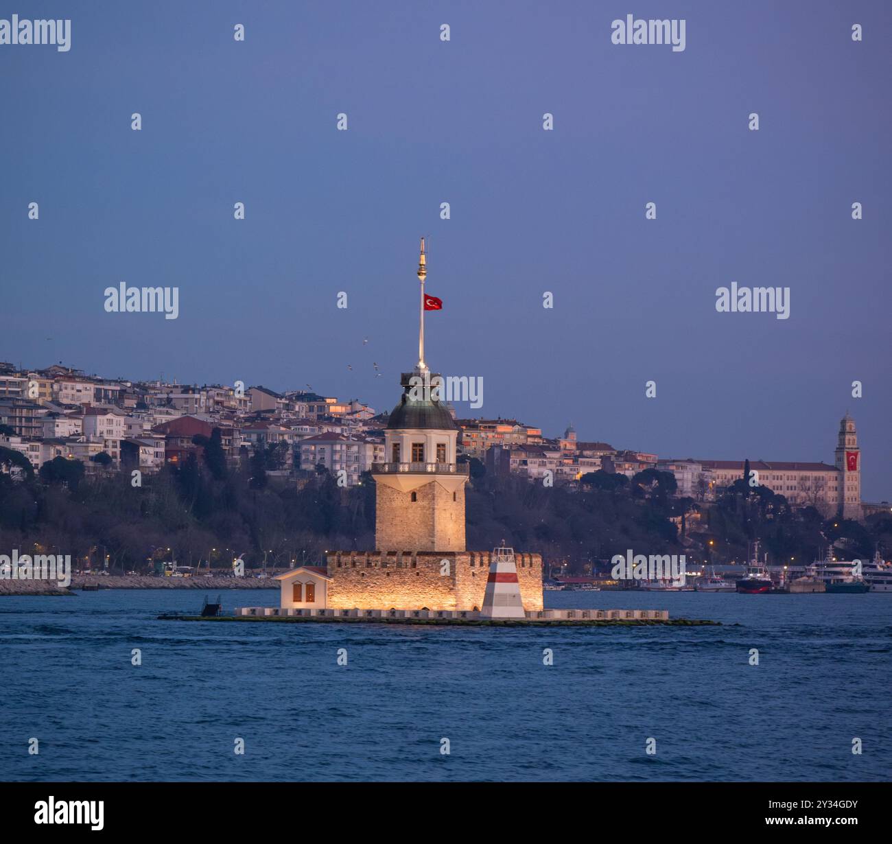 The iconic Maidens Tower Kiz Kulesi standing tall in the Bosphorus ...