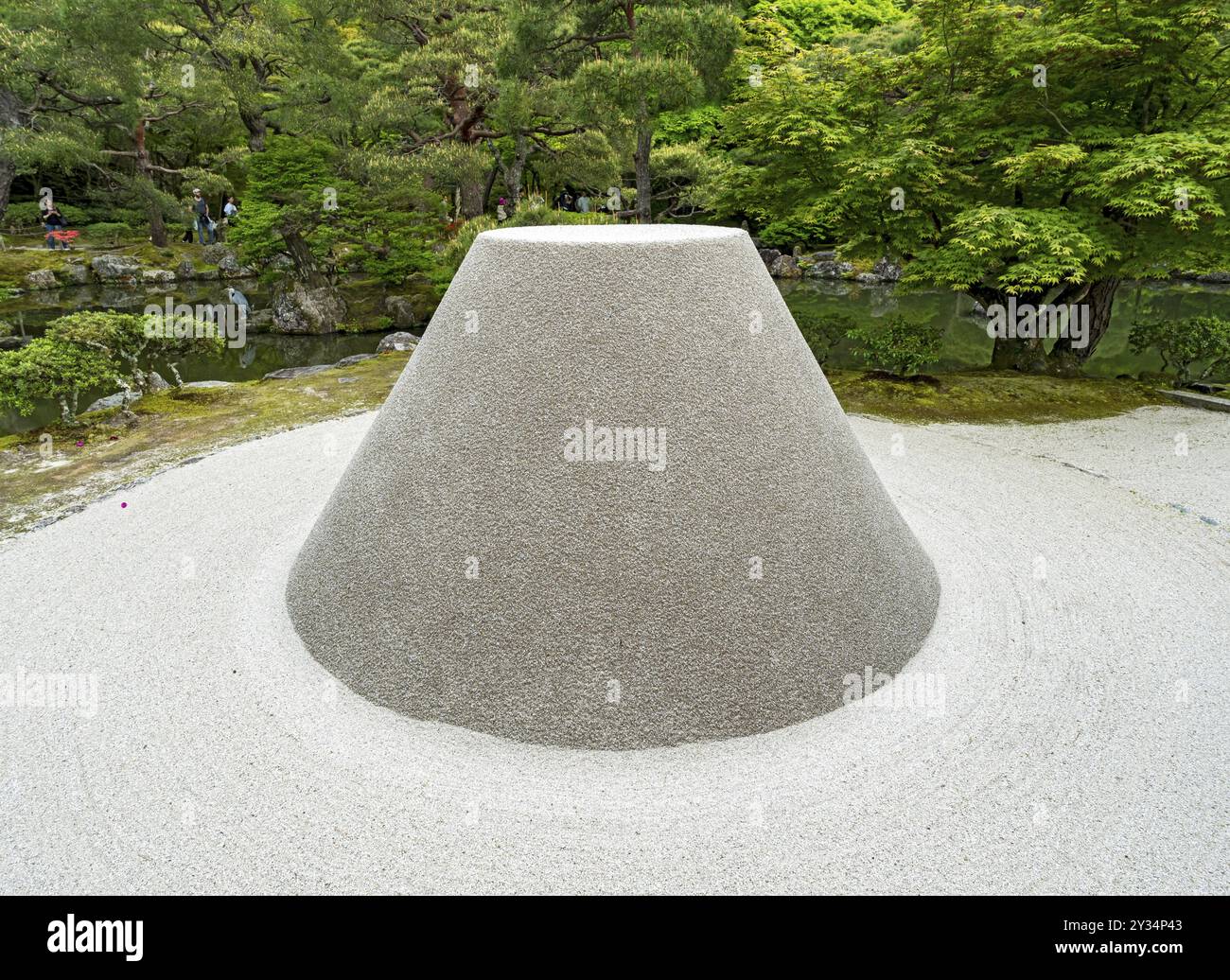 Kogetsudai sand cone, Ginkaku-ji Temple of the Silver Pavilion Kyoto ...