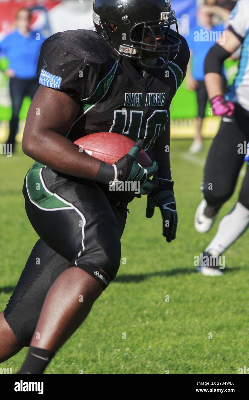 Football bowl game hi-res stock photography and images - Alamy