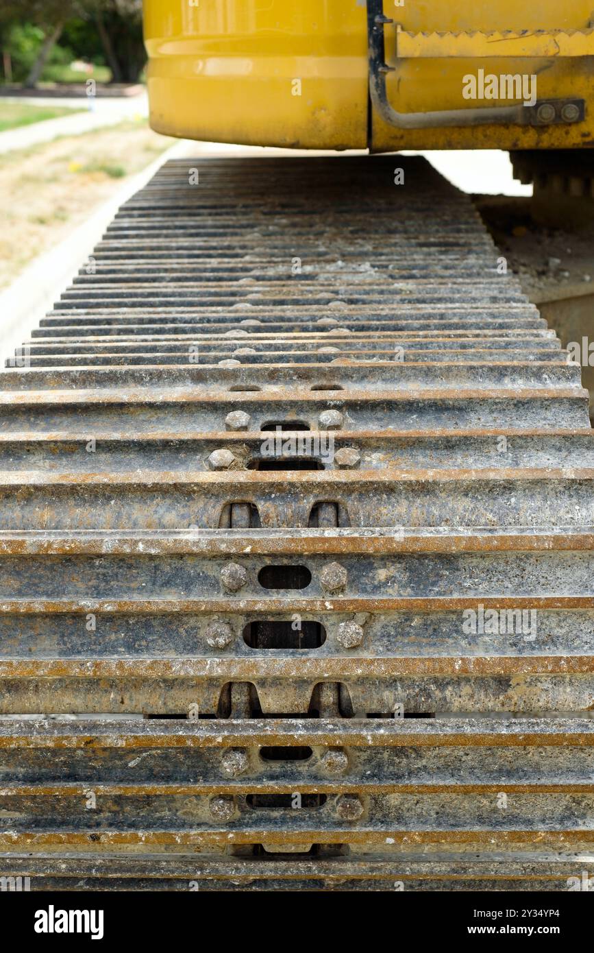 Track pad grouser hi-res stock photography and images - Alamy