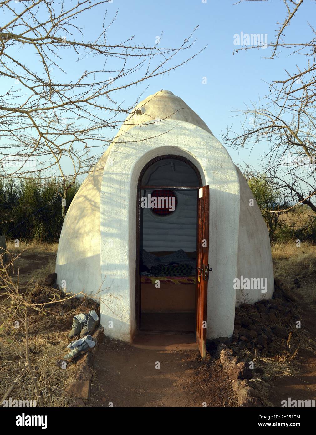 Camp huts hard serving of rooms in a hotel Tanzania Stock Photo - Alamy