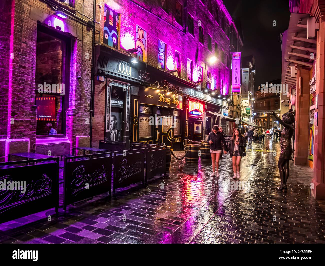 Street scene image on Mathew Street in Liverpool's Cavern Quarter where ...