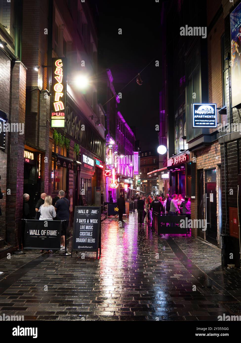 Street scene image on Mathew Street in Liverpool's Cavern Quarter where ...
