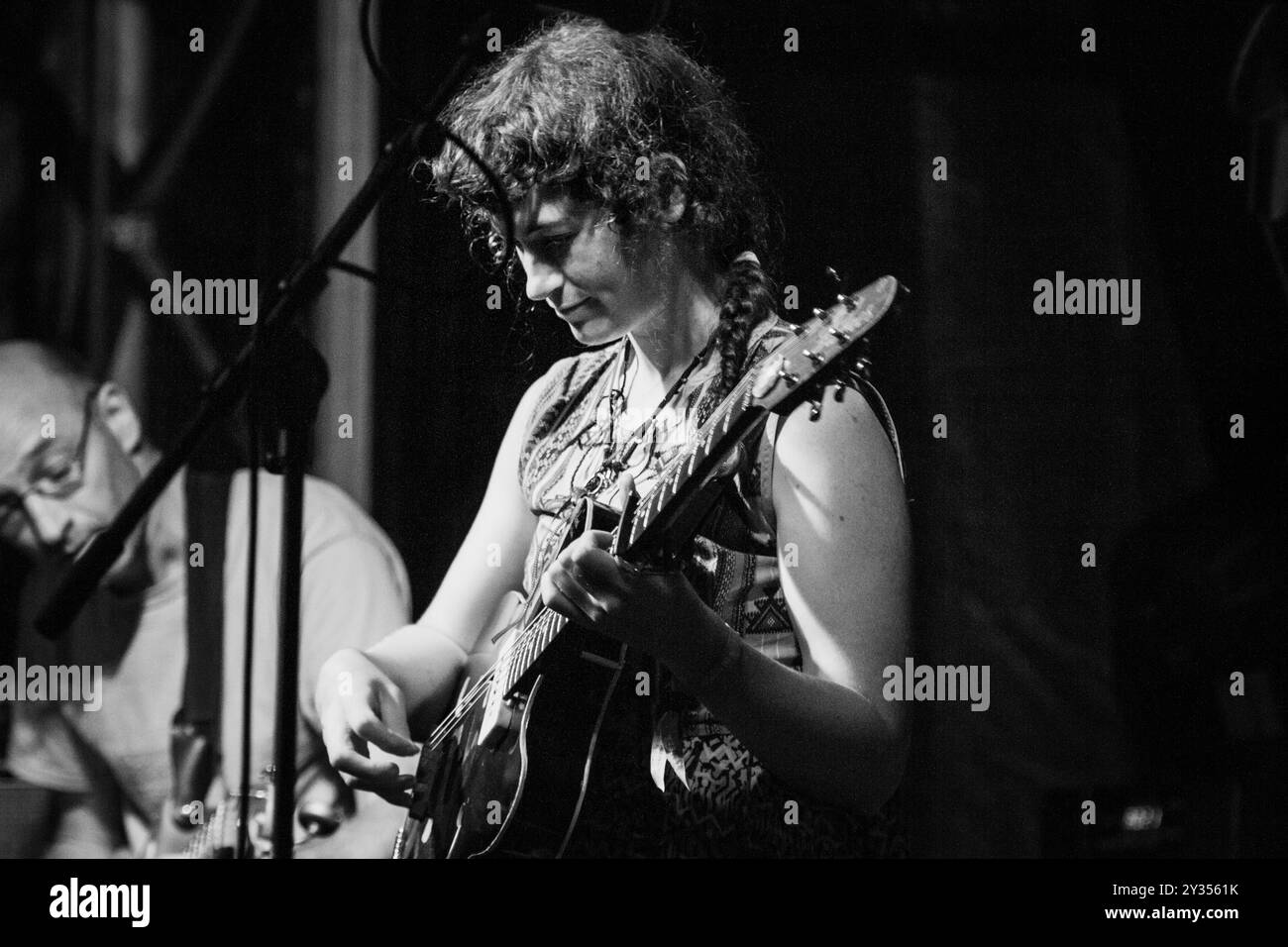 KATE STABLES, THIS IS THE KIT, CONCERT, 2013: Kate Stables the leader ...