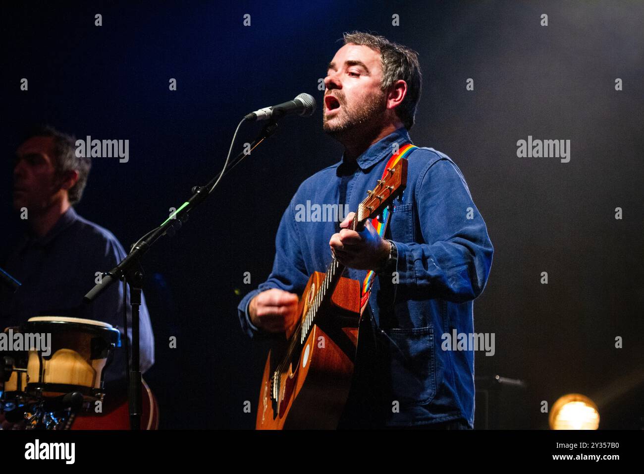 Ex indie guitar player hi-res stock photography and images - Alamy