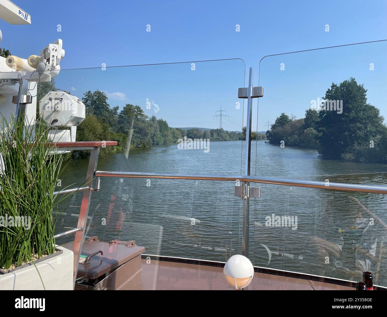 CRUISING LOWER RHONE RIVER Photo: Tony Gale Stock Photo - Alamy