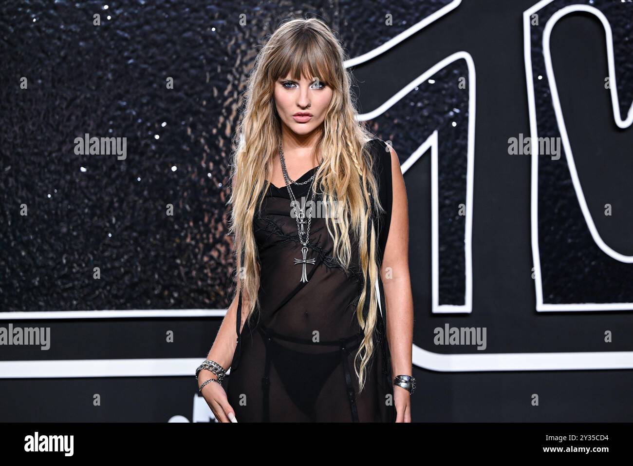 Elmont, USA. 11th Sep, 2024. Victoria Deangelis of Maneskin walking on ...