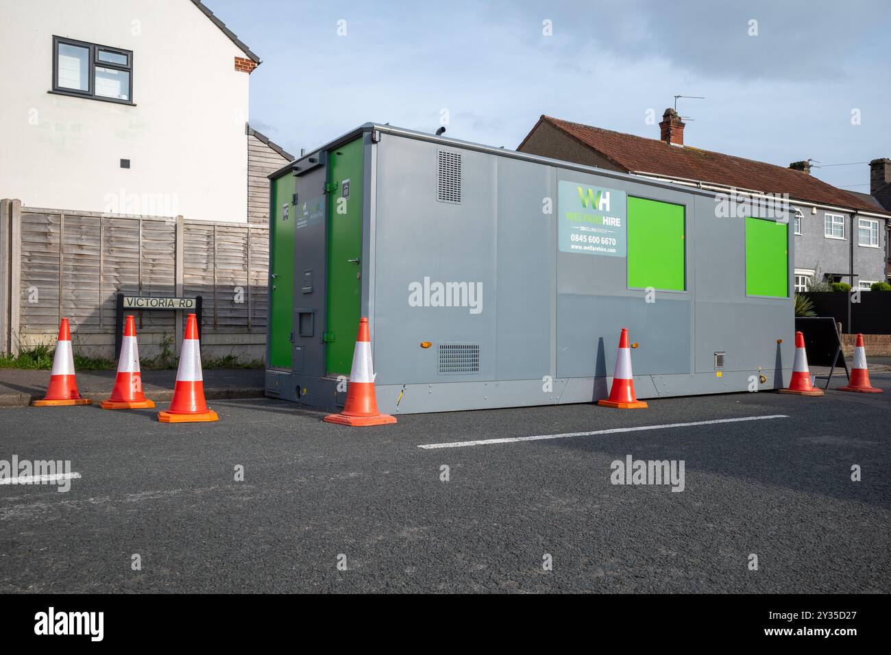 Welfare unit hi-res stock photography and images - Alamy