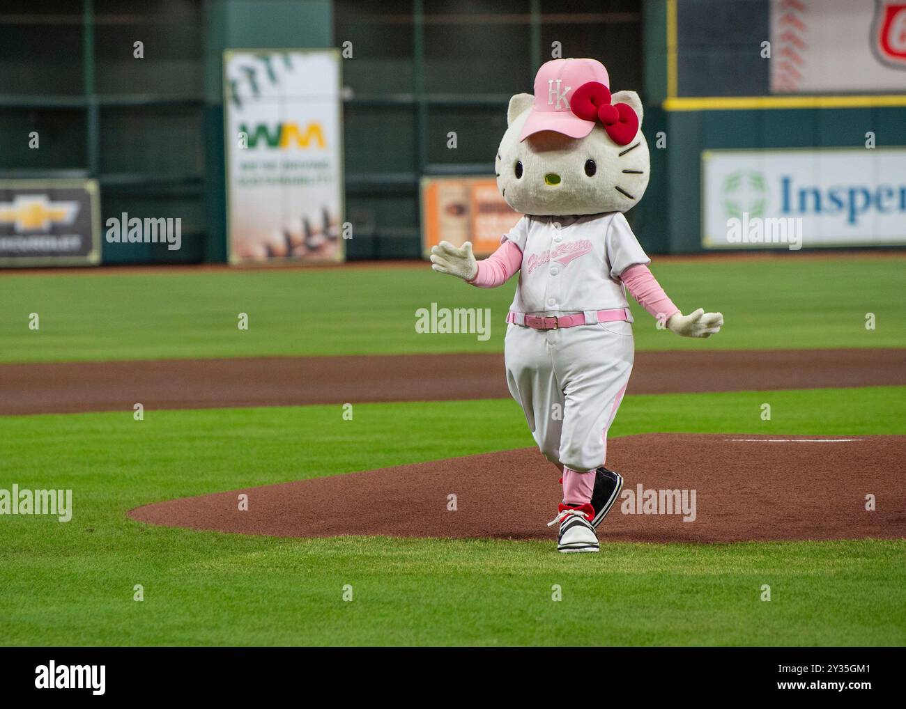 Hello Kitty throws out the ceremonial first pitch on Hello Kitty Night ...