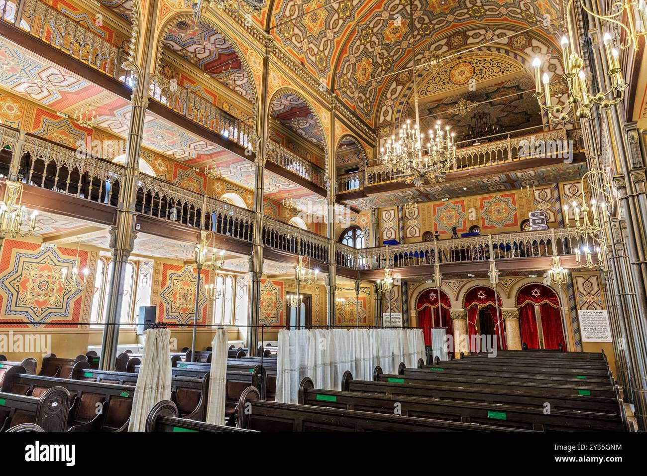 Interior, men and women praying separtated by curtain, Mechitza, Coral Temple, Synagogue ...