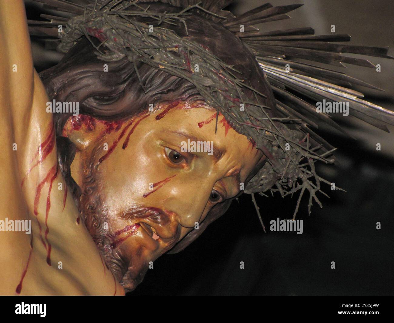 Statue spirituality hi-res stock photography and images - Alamy