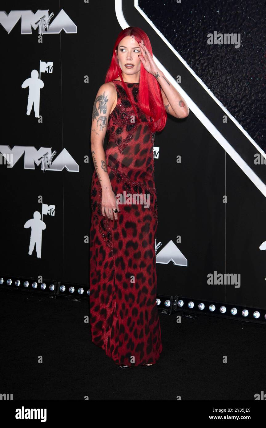 Halsey bei der Verleihung der MTV Video Music Awards 2024 at UBS Arena ...